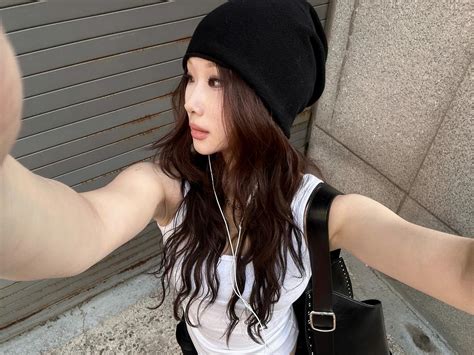 서울숲 미용실 와드 Wad 하연 단발 중단발 레이어드컷 허쉬컷 슬릭펌 빈티지펌 🧸🧸 🎄 퐁실한 히피 스타일링으로 연말 분위기 내드리기 와드하연 와드서울숲