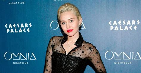 Miley Cyrus Shares Hairy Armpits Picture And Internet Reacts Glamour Uk