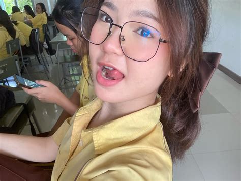 เล่นลิ้น