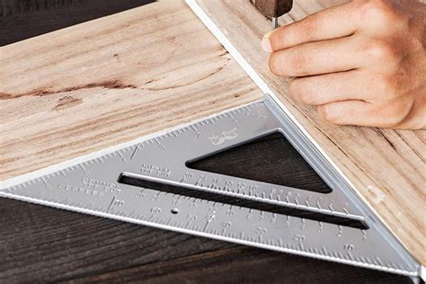 The Best Speed Squares For Diyers Buyers Guide Bob Vila