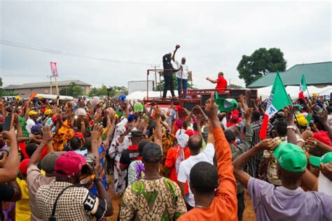Edo 2024 Hundreds Of Apc Members Defect To Pdp