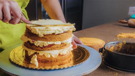 14 Layer Cake Mistakes Everyone Makes