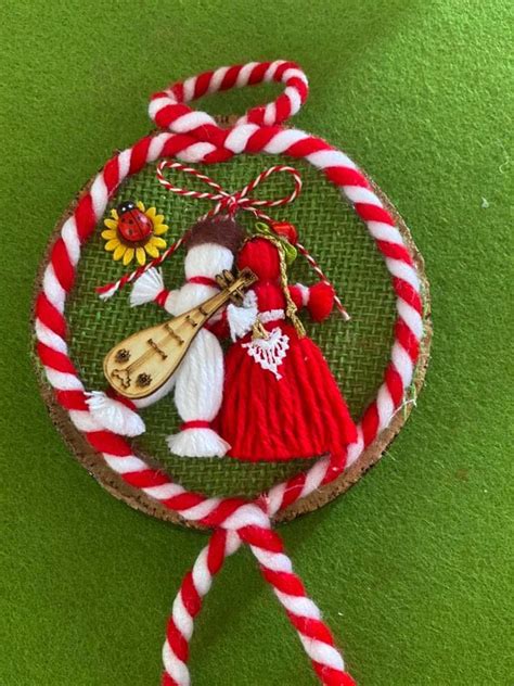 Ръчно изработени мартенички Ръчно изработени мартенички