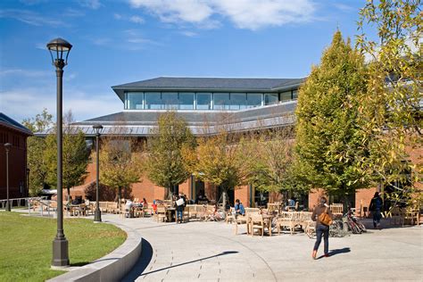 Wesleyan University Suzanne Lemberg Usdan University Center — Kmw