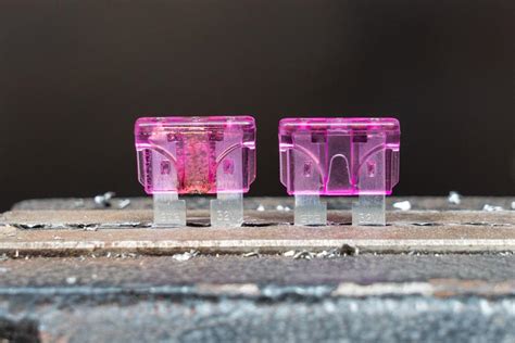 How To Tell If A Car Fuse Is Blown Supercheap Auto