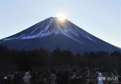 共同社富士山元旦日出观赏活动吸引大量游客 知乎