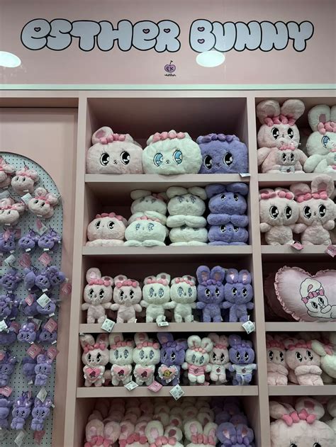 ตุ๊กตาร้านดัง มาบุกฟิวเจอร์แล้ว ไม่ต้องไปไกลถึงสยาม💚 แกลเลอรีที่โพสต์