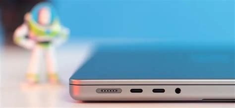 USB4 Vs Thunderbolt 4 Which Interface Reigns Supreme