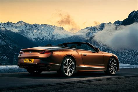 마침내 韓 상륙한 벤틀리의 ‘역대급 신차 가격이 무려 네이트뷰