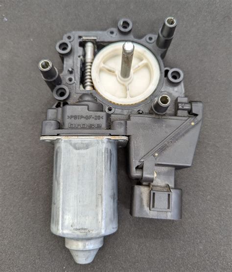 Stl File Audi A4 B5 Audi A6 2nd Generation 4b2 4b4 4b5 4b6 Reinforced Window Elevator