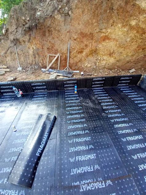 Полагане на хидроизолация Строителни услуги София Фирма ”ВПР инженеринг” ООД предлага