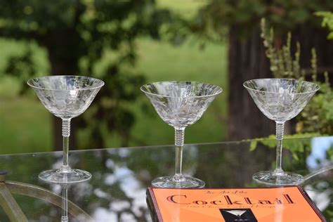 Vintage Etched Cocktail Martini Glasses Set Of 2 Etsy Martini