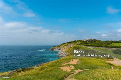 프랑스 바스크 국가의 파르크 드 생트 바르베의 자연 공원의 길 프랑스 건물 외관에 대한 스톡 사진 및 기타 이미지 Istock