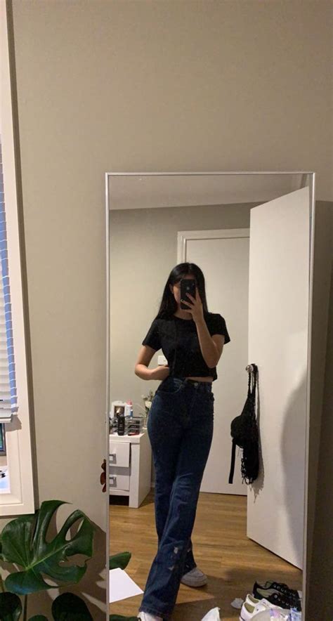 Mirror 3 Full Mirror Selfie Poses How To Pose Mirror Selfie