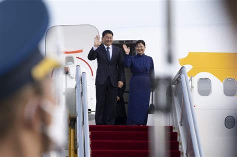 ЕРӨНХИЙЛӨГЧ У ХҮРЭЛСҮХ БНХАУ Д АЙЛЧИЛЖ БАЙНА Control Mn