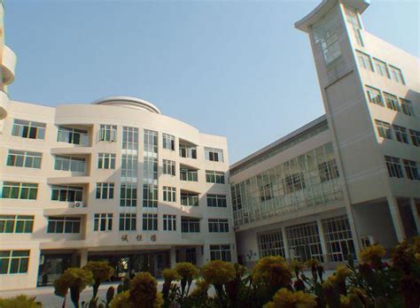 南京市玄武高级中学高中部图册 360百科