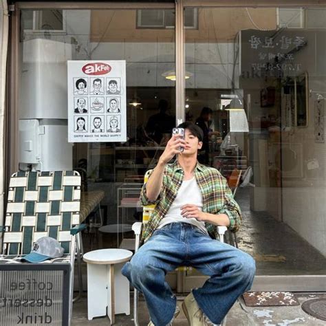 빗어 넘긴 머리들 Style 읽을거리 에스콰이어 코리아 │ 패션 매거진 패션 잡지 남성지