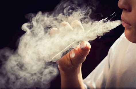 Thicker Vape Clouds Or Your Health Which Matters More Luckee Vape Official Global Leading
