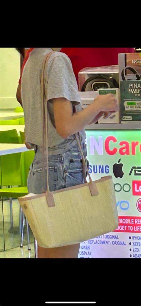 Does Anyone Know What Brand This Bag Is And Where To Buy Been Seeing It Everywhere R Dlsu