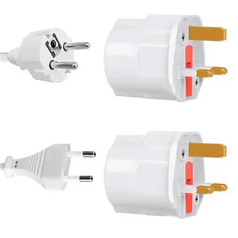 Переходник под Английскую розетку усилен с предохранителем Универсальный дорожный адаптер Білий