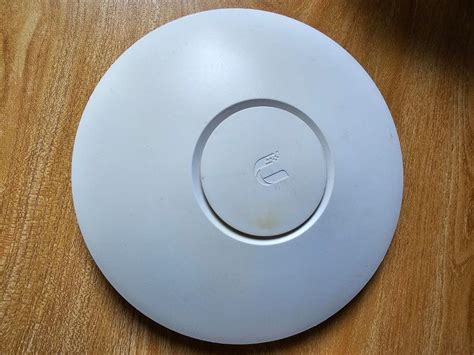 Unifi Usg With Foc Unifi Uap Computers And Tech Parts And Accessories Networking On Carousell