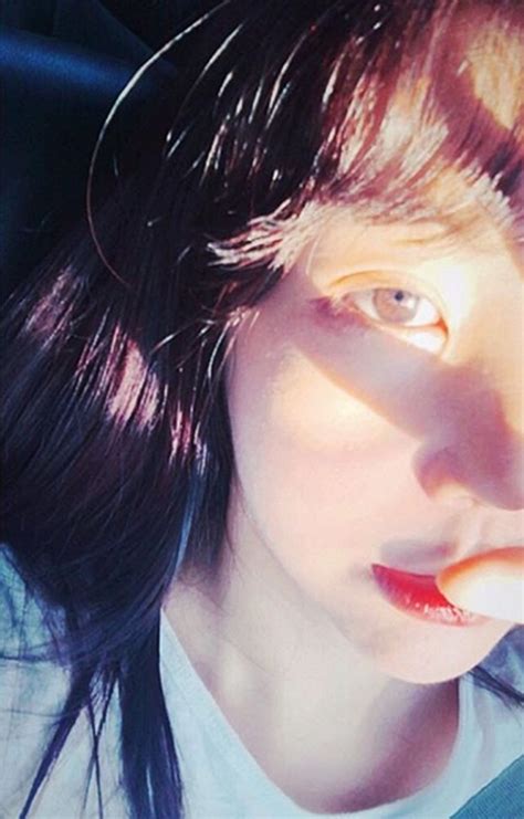 에프터스쿨 레이나 햇빛 비치니 갈색 눈