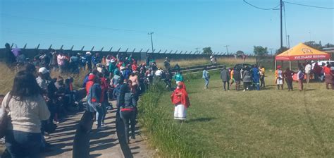 Epwp Workers In East London Demand Better Working Conditions Elitsha