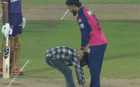 Csk Vs Rr ‘flying Riyan Parag Pulls Off “catch Of Ipl 2025” To Dismiss Shivam Dube Watch