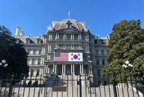 국빈尹대통령 맞이 워싱턴 곳곳 태극기·성조기 나란히 국빈尹대통령 맞이 워싱턴 곳곳 태극기·성조기 나란히