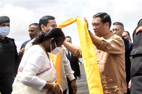 Ndas Presidential Candidate Draupadi Murmu Being Welcomed By Arunachal Cm