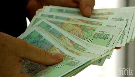 Проучване на БСК Само 13 от фирмите няма да дават бонуси за Коледа Информационна агенция ПИК