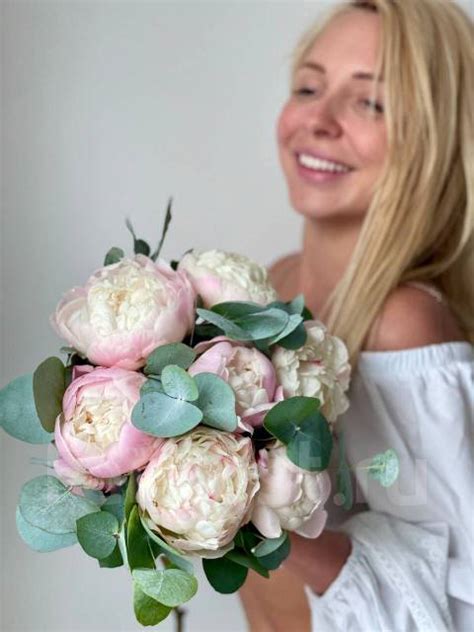 Стильные свадебные букеты невесты новый в наличии во Владивостоке