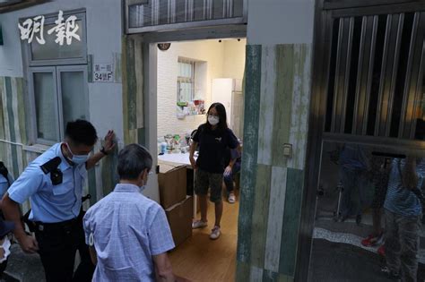 被指無牌製造月餅 三部門查民主黨前區議員工作室 無人被捕 2203 20220905 港聞 即時新聞 明報新聞網