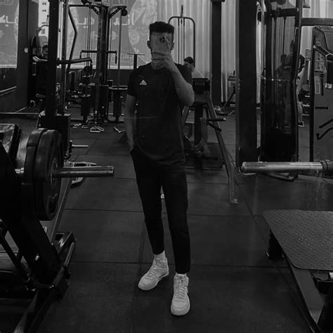 ‎حسين‎ Ojr On Threads