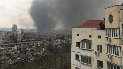 У Києві на Подолі виникла масштабна пожежа в небо піднявся стовп диму Читайте на Ukr Net