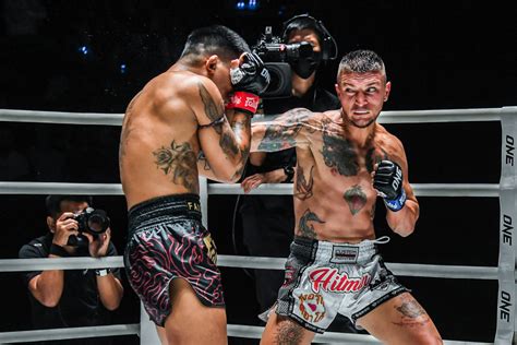 One 周五格斗夜 23，霍小龙判定告负终止连胜，庾滺珮完胜对手 One Championship The Home Of