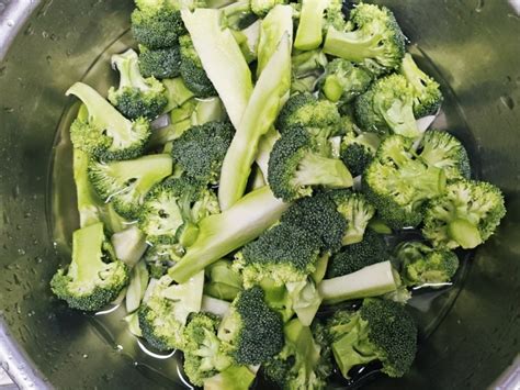 브로콜리 세척 및 데치는 시간