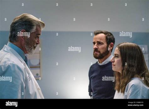 Flase Positive From Left Pierce Brosnan Justin Theroux Ilana Glazer 2021 Ph Michael O