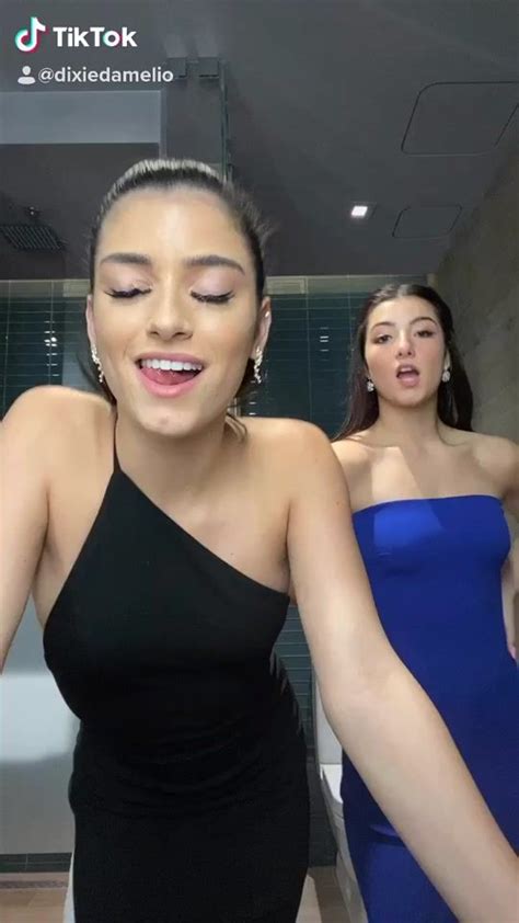 Dixie Damelio Dixiedamelio On Tiktok Reposting Cuz It Got Deleted Beroemde Mensen