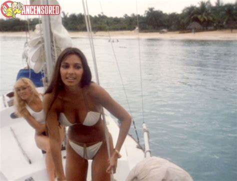 Naked Carole Davis In Piranha Ii