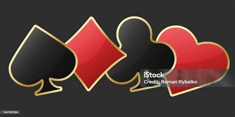 포커와 카지노를 위한 카드 슈트와 칩 놀이의 컬렉션 도박 기호를 설정합니다 하트 클럽 다이아몬드 및 스페이드가 검은색 배경에 있습니다 4가지 개체에 대한 스톡 벡터 아트 및