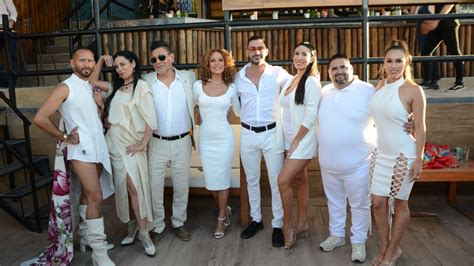 Jos Mar A Muscari Present Tres Elencos Para Sex Verano