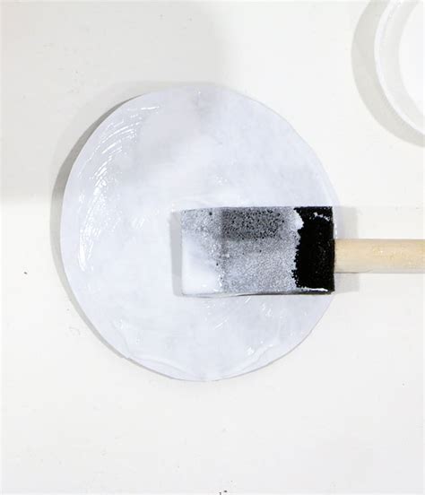 Heres How To Make Your Own Diy Wood Slice Ornament