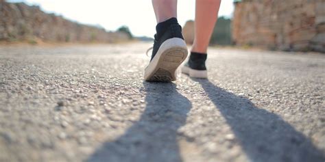 Robust Cross View Gait Identification With Evidence A Discriminant