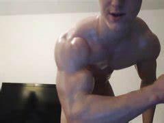 Nathan Green Naked Muscle Flex Pose ThisVid