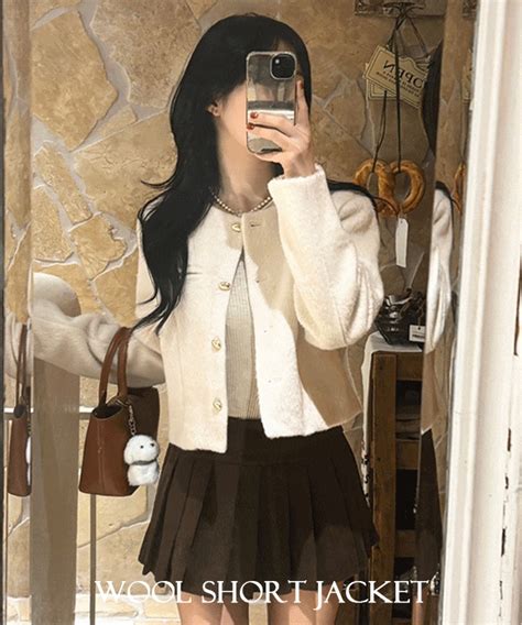 [당일출고] 울 숏자켓 크롭 키작녀 하객룩 슬림핏 페미닌 데이트룩 라운드넥 봄 겨울 트위드 퍼아우터 수학여행 수련회 일본여행 앙고 에이블리