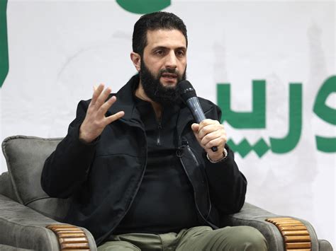 أحمد الشرع يتعهد بملاحقة المتورطين بتعذيب السوريين ونشر أسمائهم أخبار
