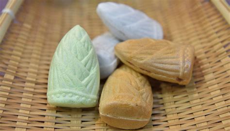 Japanese Sweets Cantaloupe Waffles Filling Bread Fruit