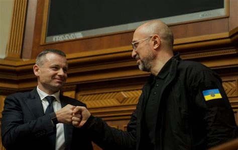 Тисяча Зеленського і підвищення податків як уникнути популізму під час війни Фенікс слово