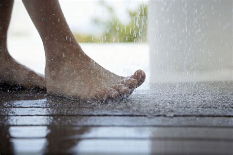 Pee In The Shower Save The Environment Green Prophet